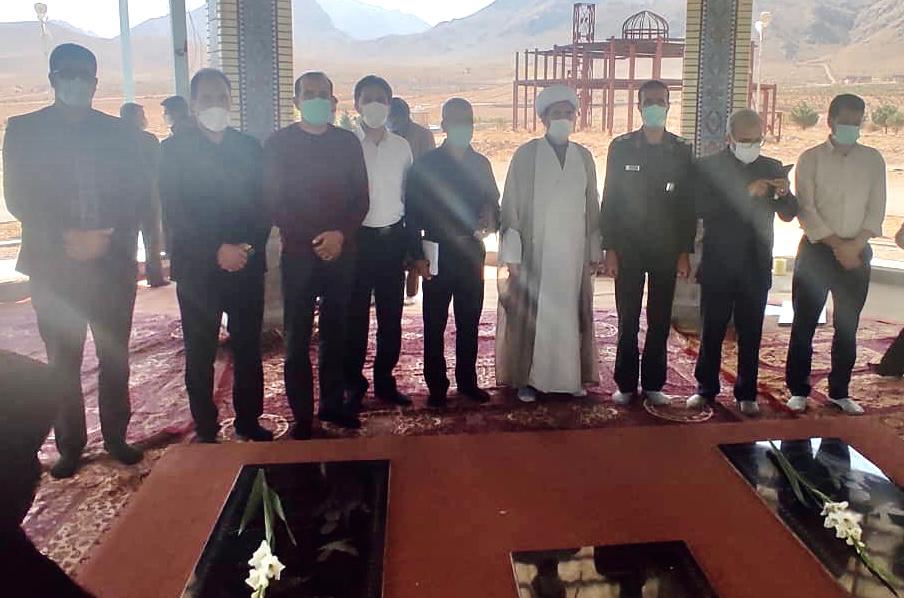 تجدید میثاق رئیس، اساتید وکارکنان مرکز آموزش اقلید با امام و شهداء در ...